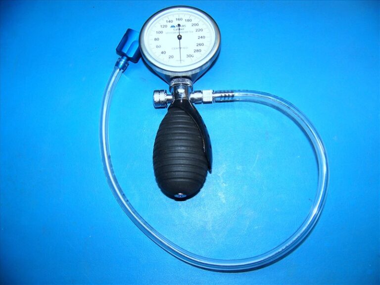 Manual Hand Held Leak Tester for Olympus Endoscopes - Global Endoscopy ...